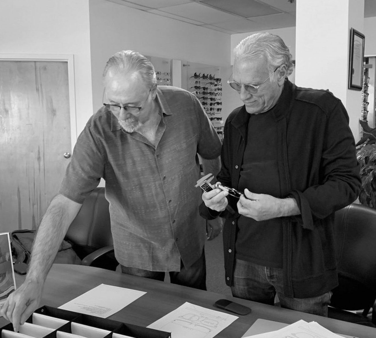 Shop Eyewear - Eye Sunglasses, Best Eyewear Store – Väri Eyewear